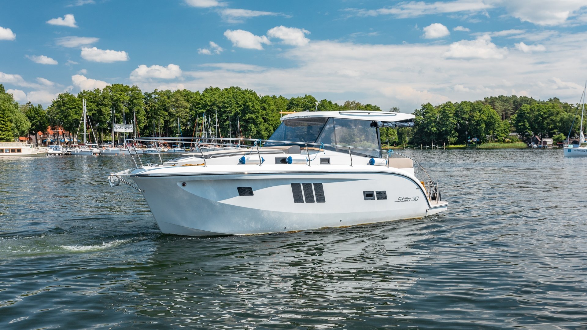 Stillo 30. PerfectSail - Czarter jachtów na Mazurach